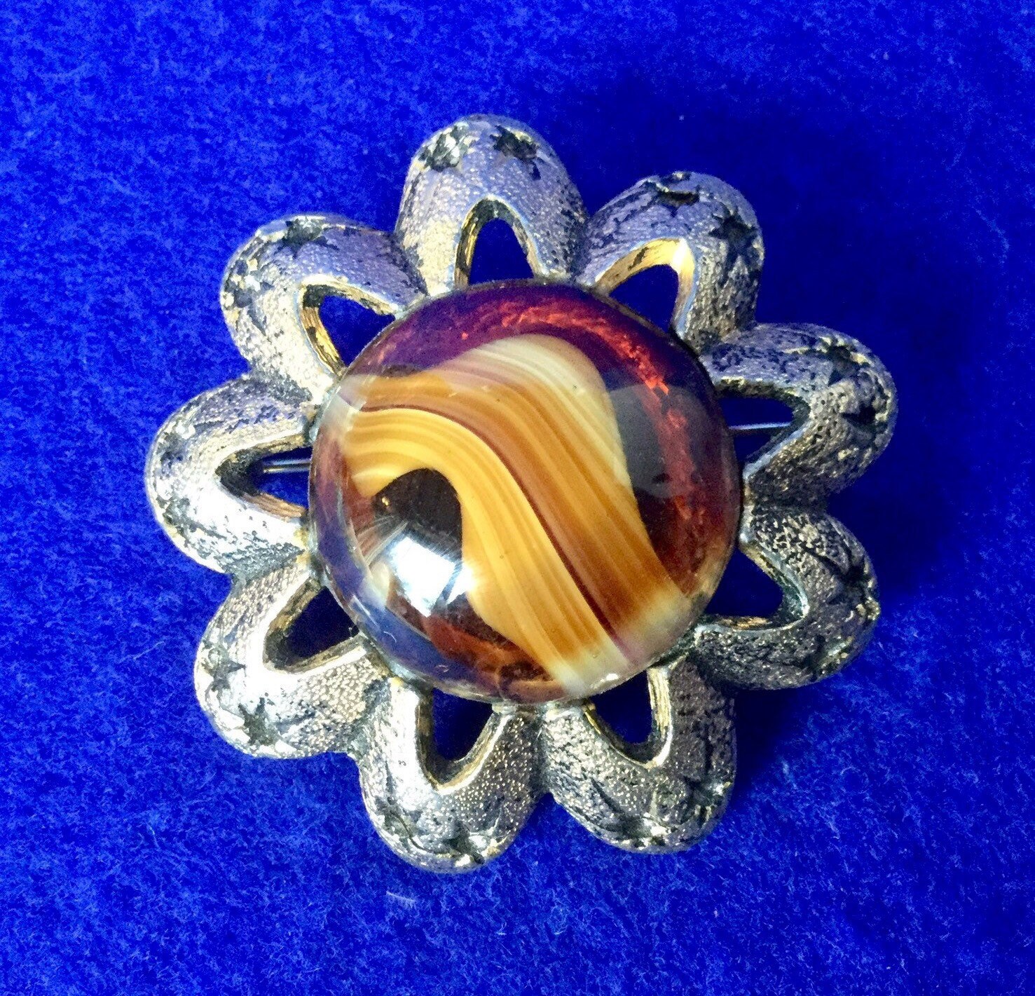 1950s Vintage Nine Petaled Flloower Brooch in Gold Tone With - Etsy