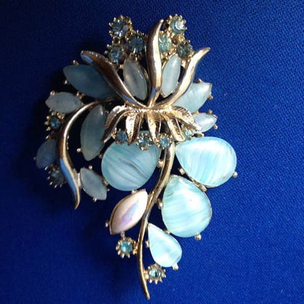 Exquisite Brooch - Etsy