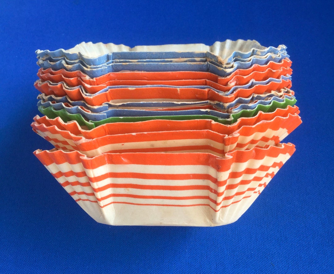 14 Square 1950s Baking Cases - Etsy