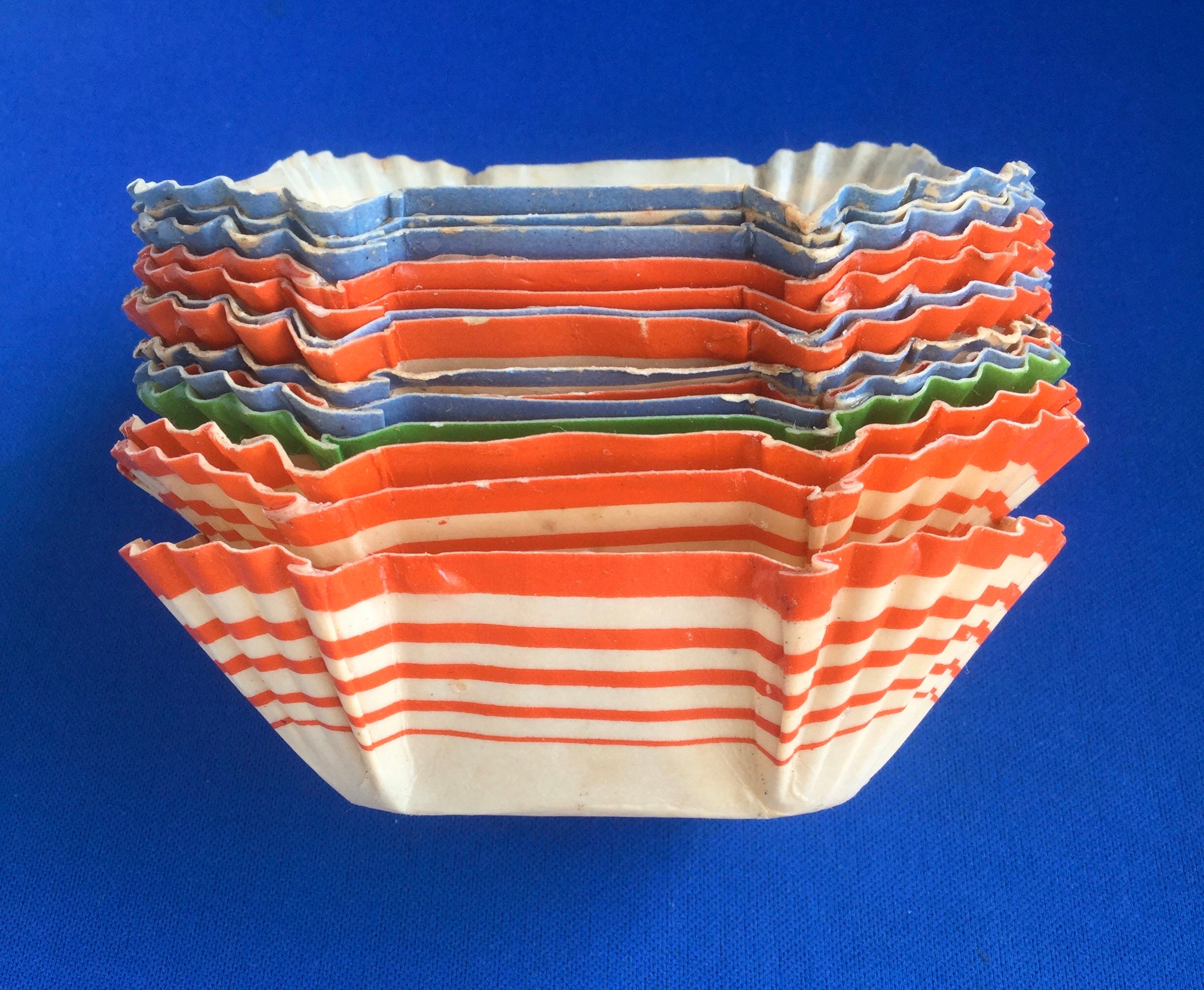 14 Square 1950s Baking Cases - Etsy