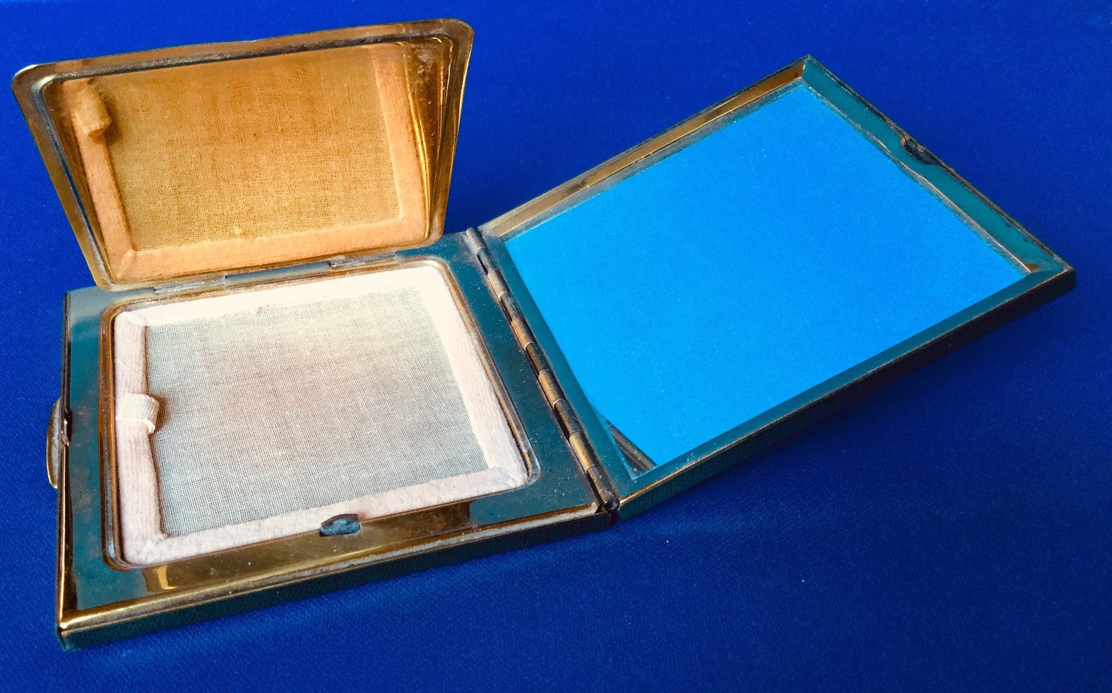 Vintage 1950s Square Powder Compact in Gold Tone Metal With - Etsy