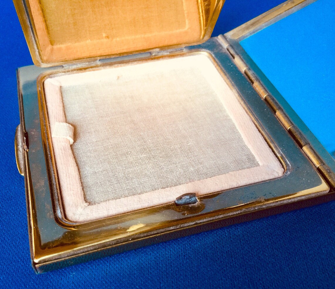 Vintage 1950s Square Powder Compact in Gold Tone Metal With - Etsy