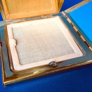 Vintage 1950s Square Powder Compact in Gold Tone Metal With Mirror ...