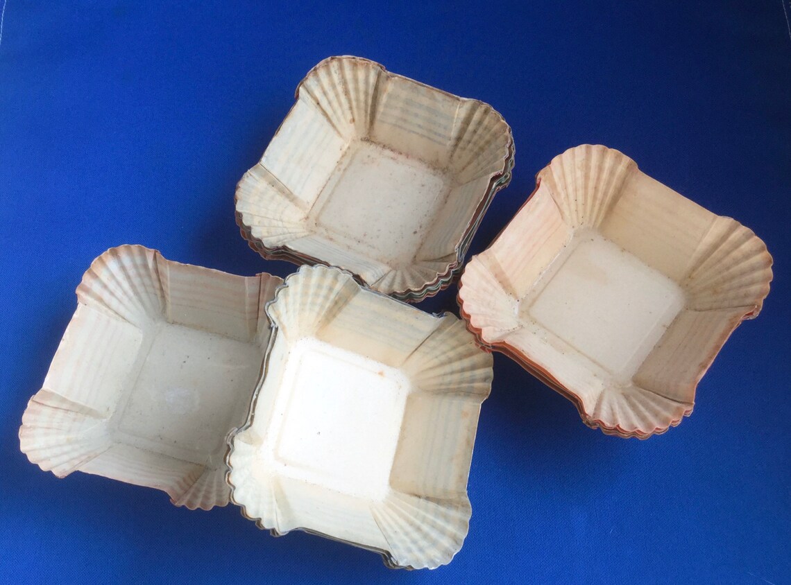 14 Square 1950s Baking Cases - Etsy