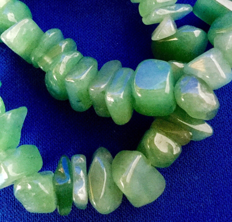 1970s Vintage Polished Nephrite Jade Chip 18 Inch Necklace With Chrome ...