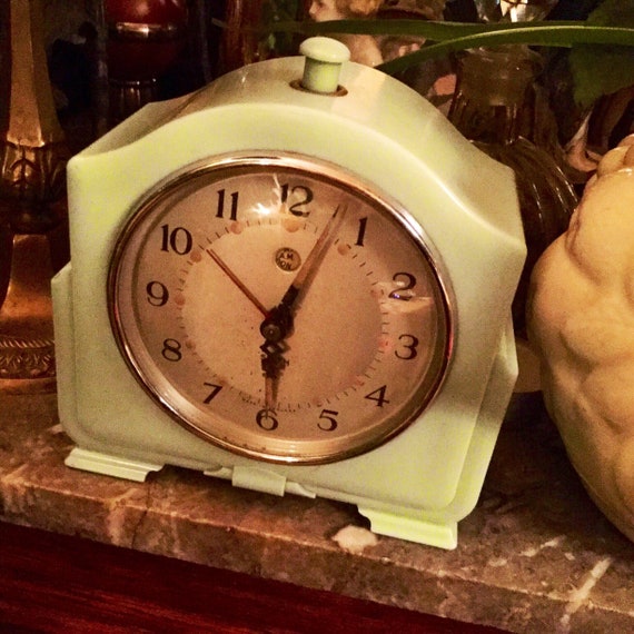 1930's Vintage Art Deco Alarm Clock in Rare Mint Green | Etsy
