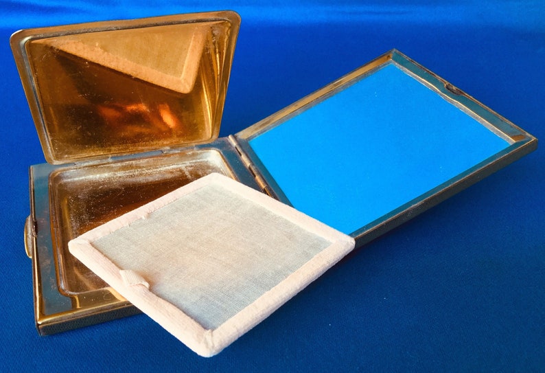 Vintage 1950s Square Powder Compact in Gold Tone Metal With - Etsy