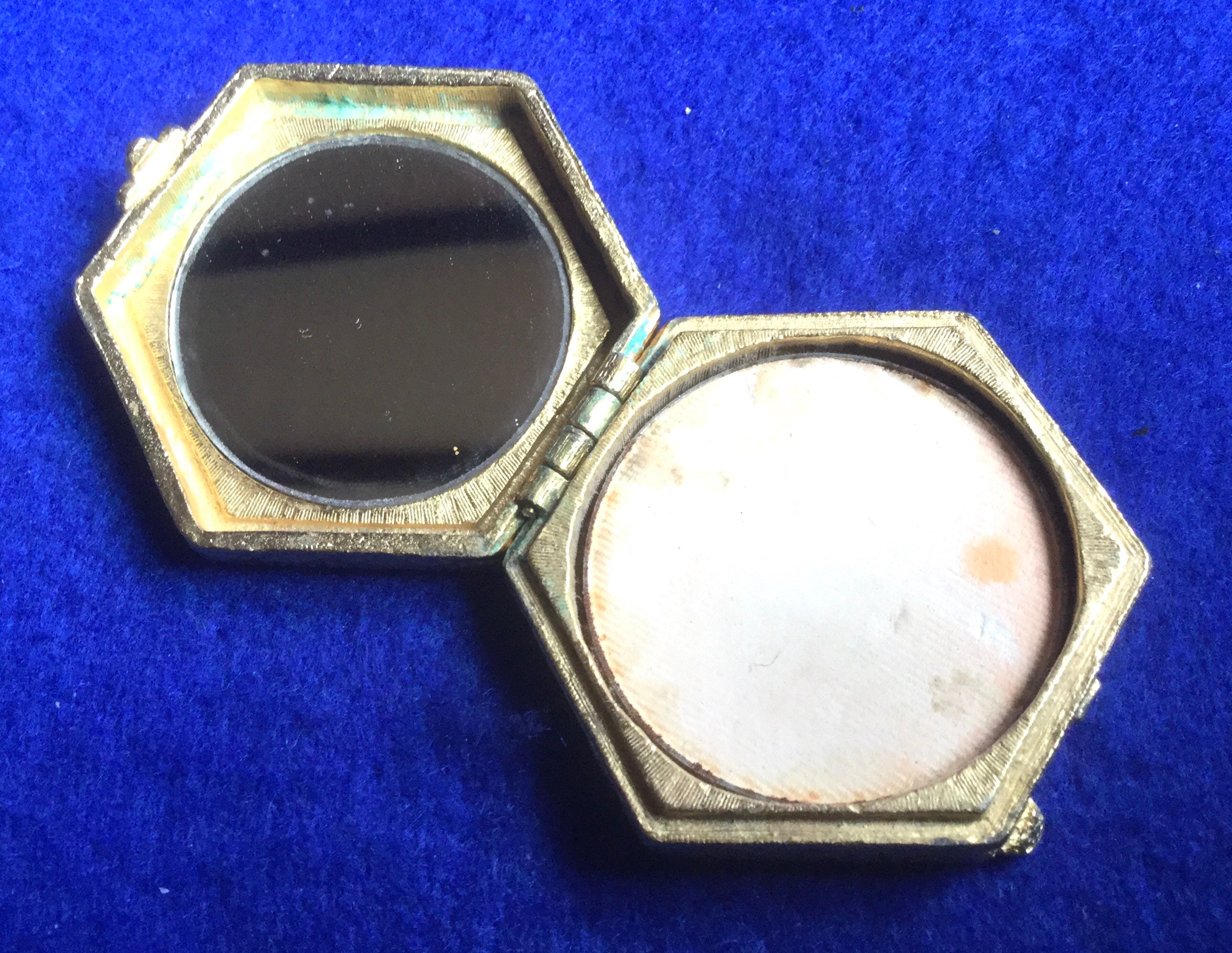 Estée Lauder Royal Enamel Powder Compact from 1973 | Etsy