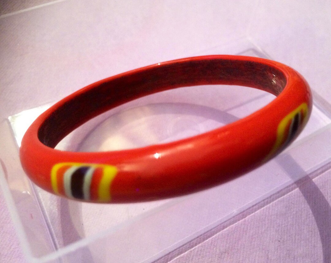 Vintage 1930s Red Bakelite Bangle With Yellow Black and White Motifs - Etsy