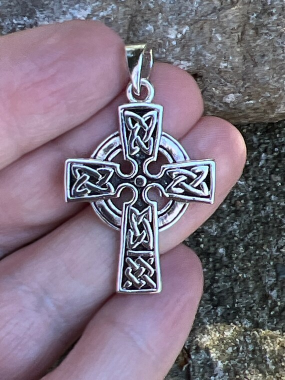 Vintage Irish Celtic Cross Pendant with Celtic Knot M… - Gem