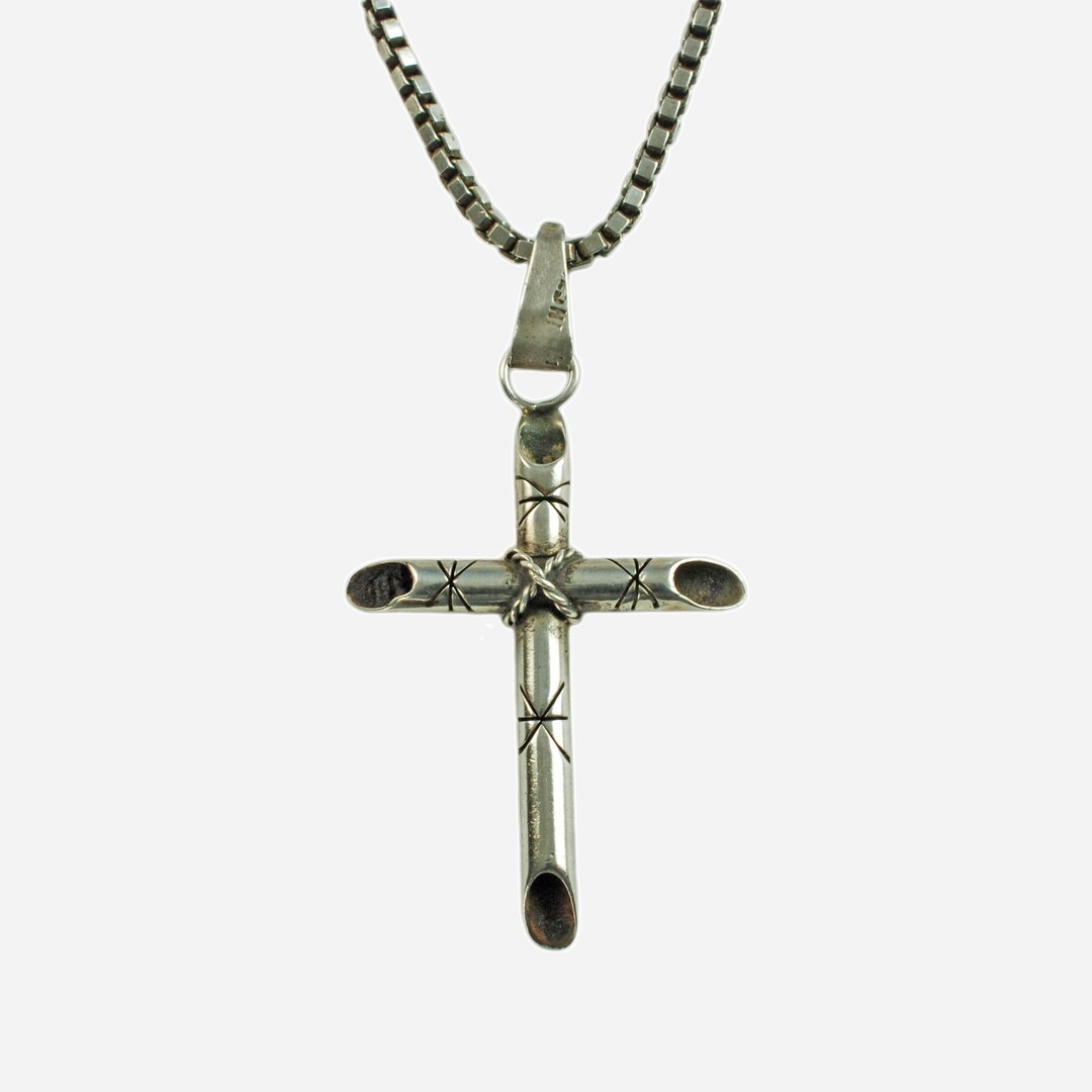 Vintage Sterling Silver Engraved Cross Pendant With Rope Detail and 28 ...