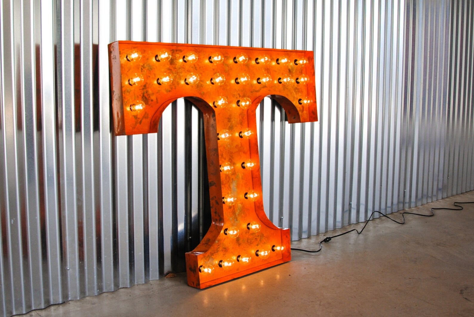 UT Power t Weathered Metal Letter Light in Distinctive UT Orange With ...