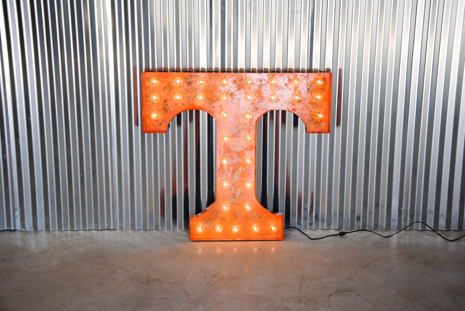 UT Power t Weathered Metal Letter Light in Distinctive UT Orange With ...