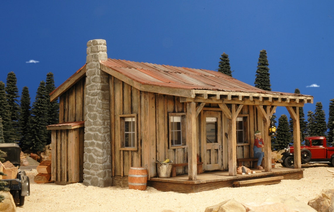 G SCALE GARDEN TRAIN Railroad Hunting / Fishing Cabin Building for Use ...