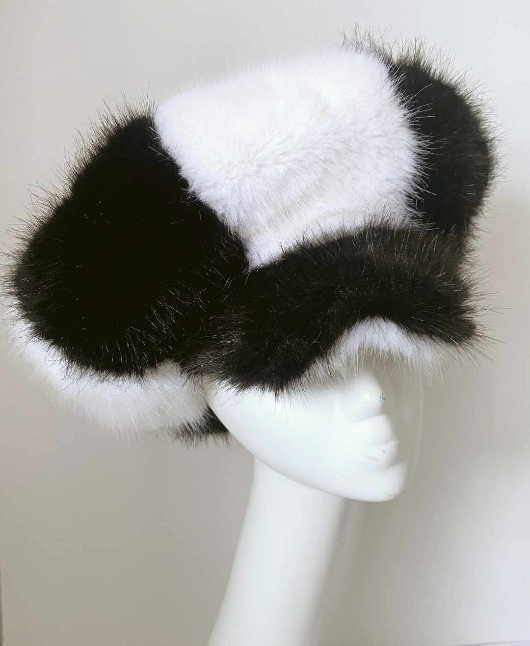 Humbug Black & White Fluffy Baker Boy Cap. Oversized Peak Hat Green ...
