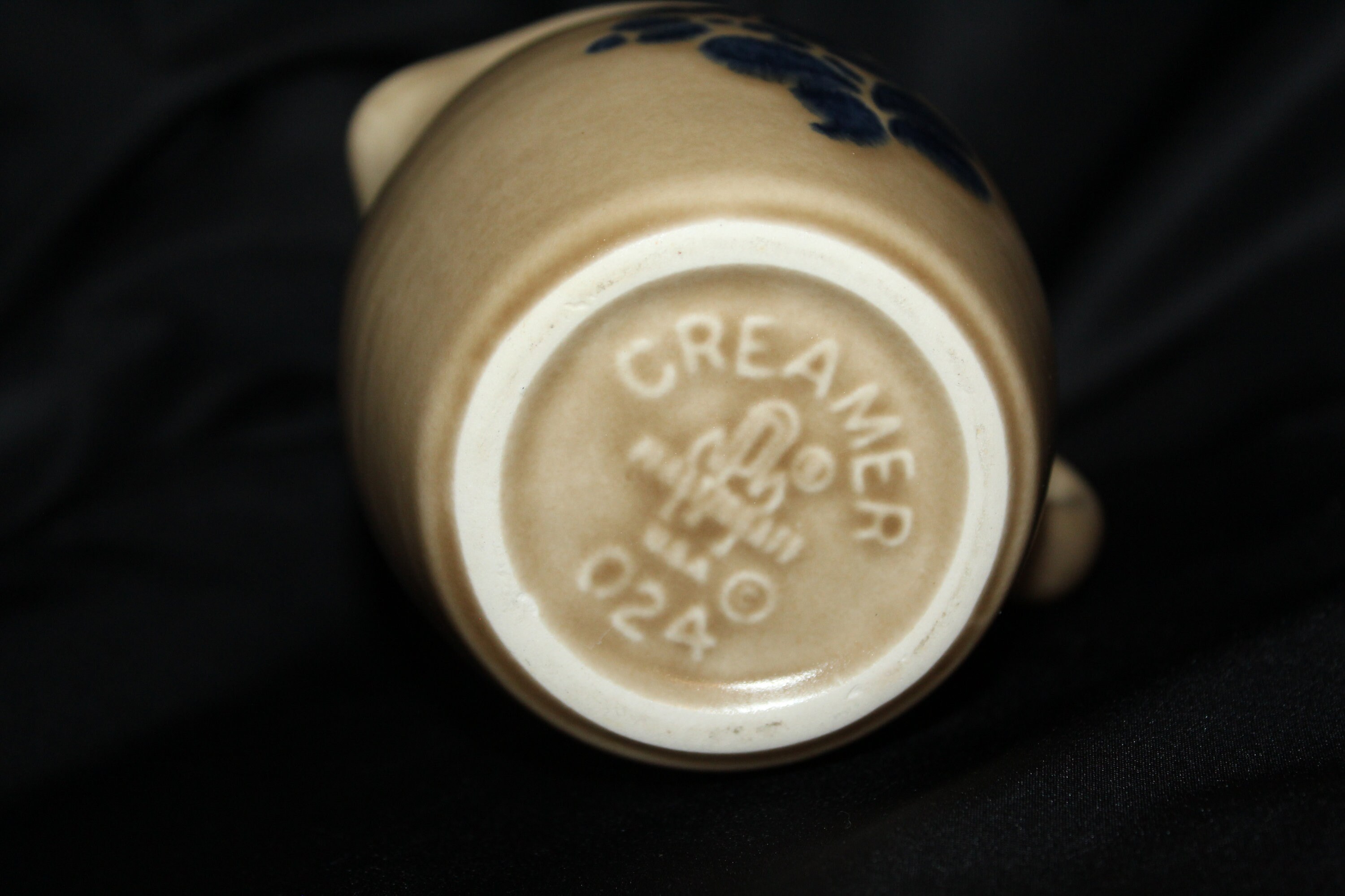 Home & Living Mugs Vintage FOLK ART as featured on the show The Ranch 2 ...