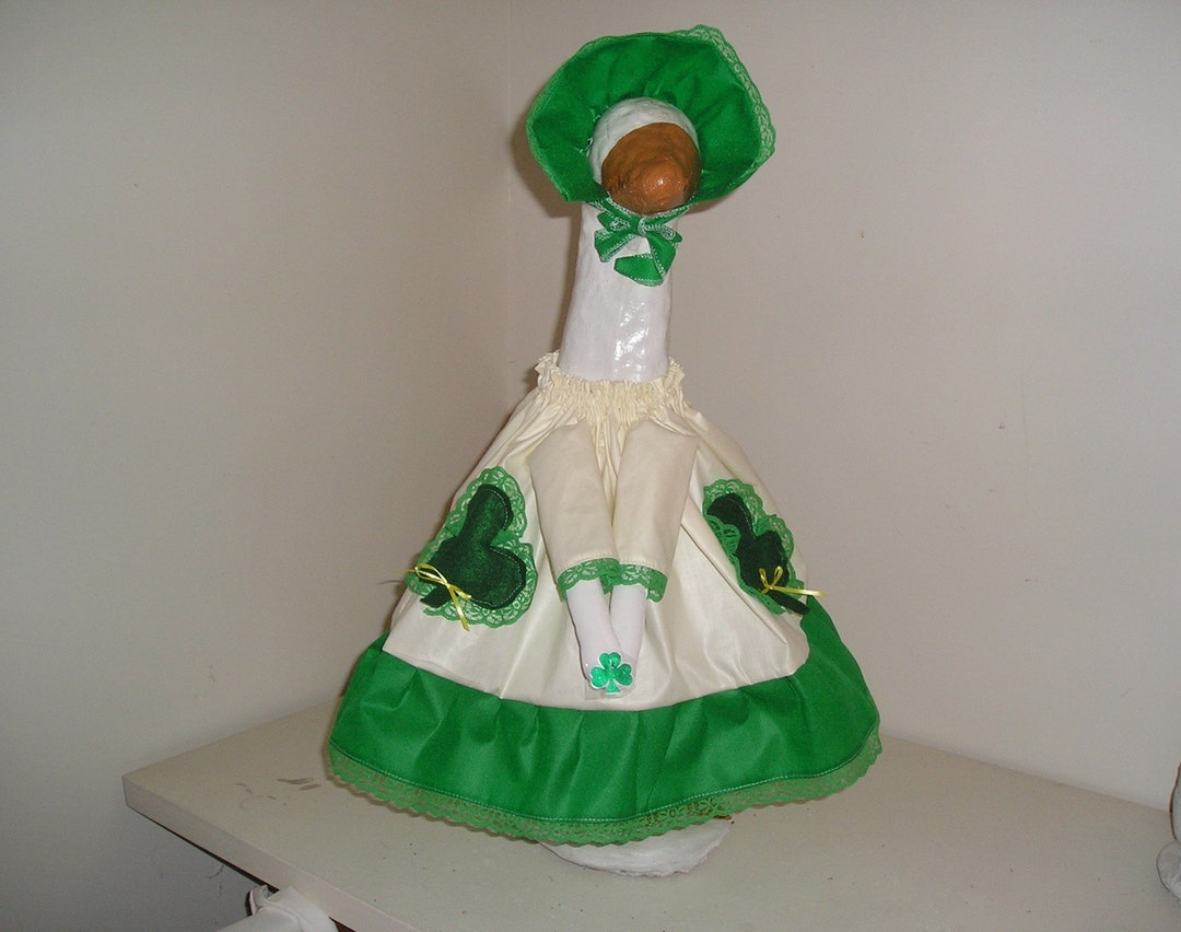 Best Dressed Goose Geese Clothes Outfit 25-27 LARGE St. Patricks Day ...