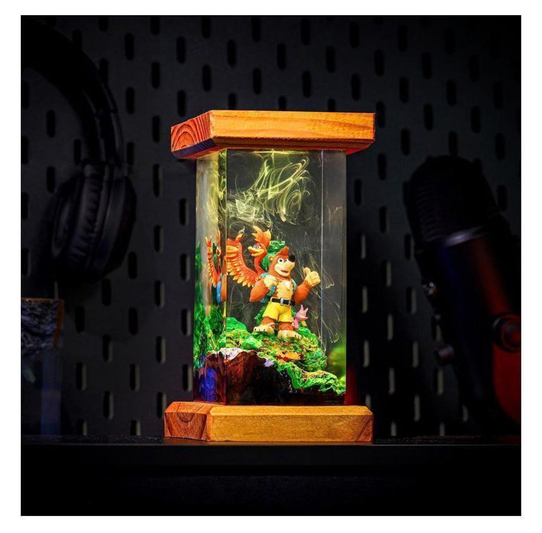 Ba.njo-kaz.ooie Epoxy Lamp, Video Game Resin Diorama Lamp, Custom ...