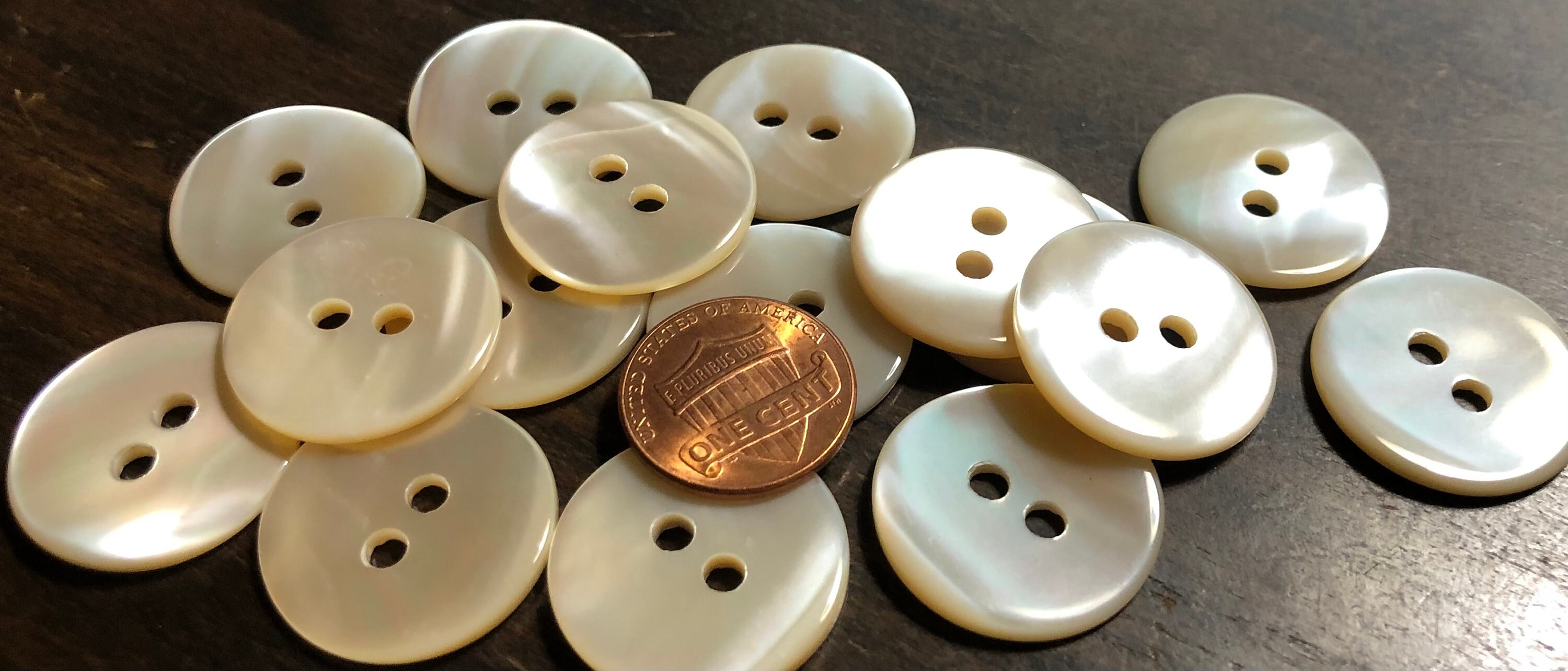 Buttons 5 Pcs Only Set of 5 Beautiful Iridescent Beige Natural Trocas ...