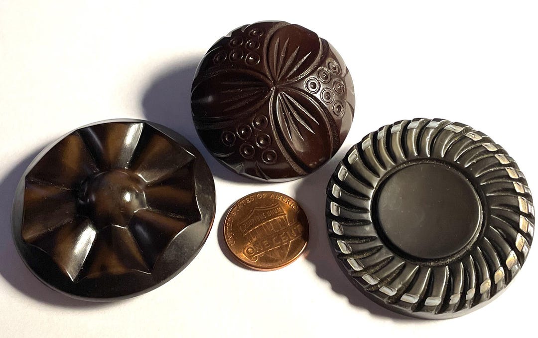 Mixed Lot of 3 Vintage Large Plastic Shank Buttons See Pennies for Size ...