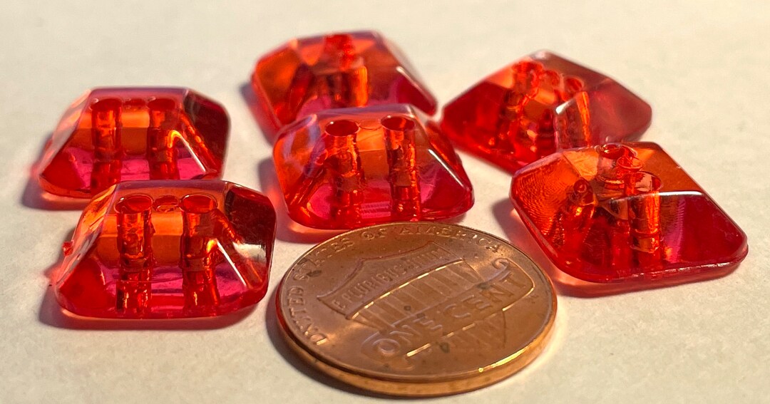 Set of 6 Square Beveled Translucent Red Plastic 2-hole Sew-through ...