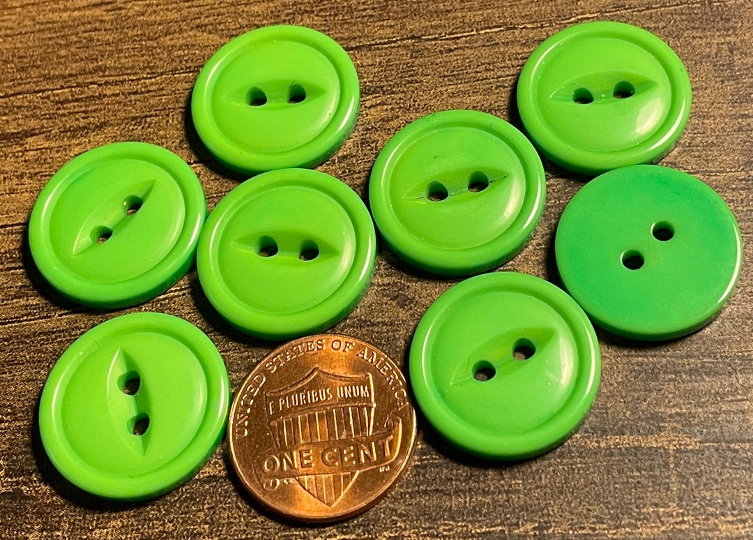 Set of 8 Vintage Rimmed Glossy Lime Green 2-hole Sew-through Plastic ...