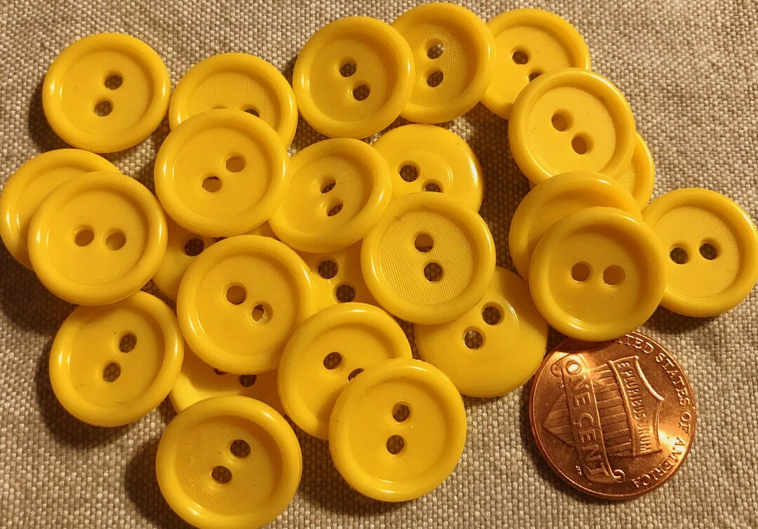 24 Matte Center Shiny Lip Plastic Sew-through Buttons Almost 5/8" 15 ...