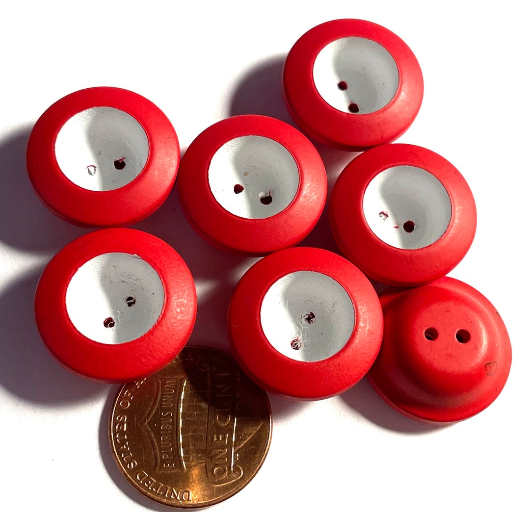 Set of 7 Vintage Thick Concave Red & White Plastic 2-hole Sew-through ...