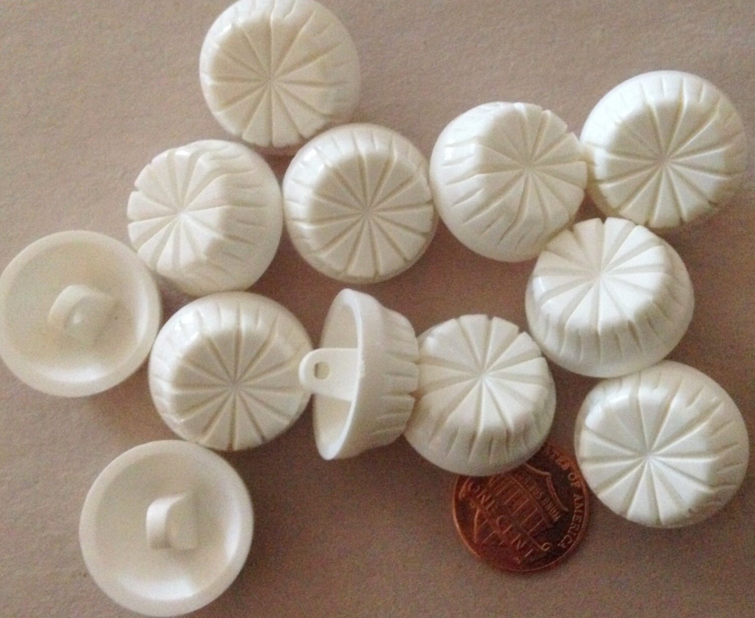 Lot of 12 Thick White Plastic Shank Buttons 7/8" 22.5mm # 7235 - Etsy