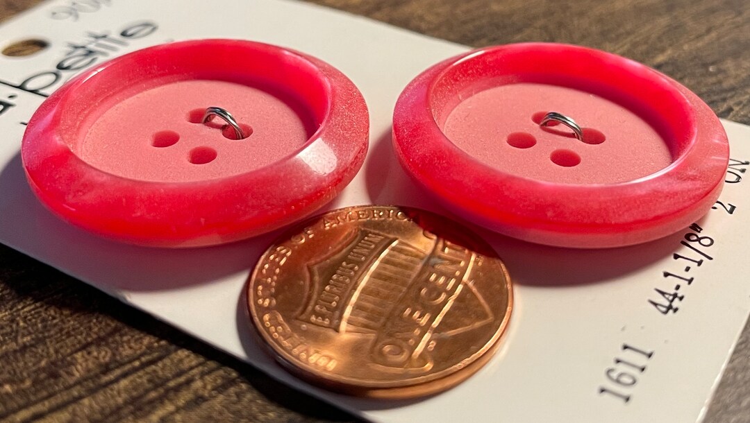 Set of 2 Vintage Pearlized Rim Matte Center Pink Plastic 4-hole Sew ...