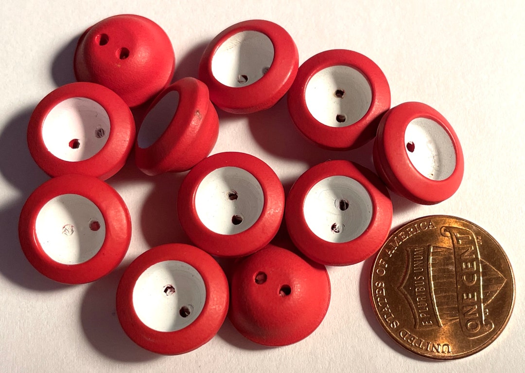 Set of 11 Vintage Thick Concave Red & White Plastic 2-hole Sew-through ...