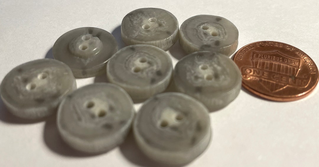 Set of 8 Thick Gray PLASTIC 2-hole Sew-through Buttons 14.5mm 9/16 ...