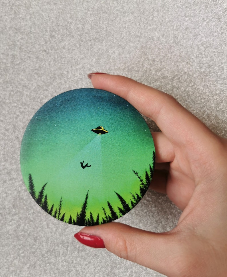 UFO Magnet Alien Magnet UFO Art Fridge Magnet Vinyl Cut - Etsy