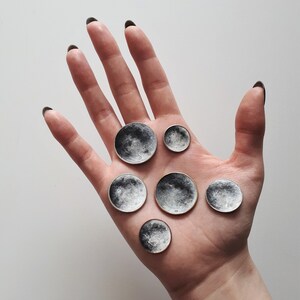 Full Moon Painted on Coins, Moon on A Quarter, Coin Art, Painted Coin ...