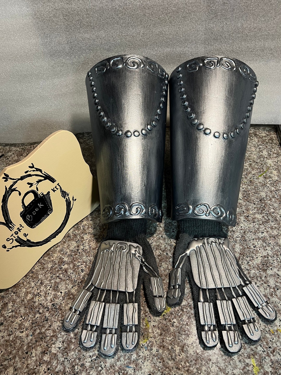 Gauntlets/gloves/knight/medieval/ Cosplay - Etsy