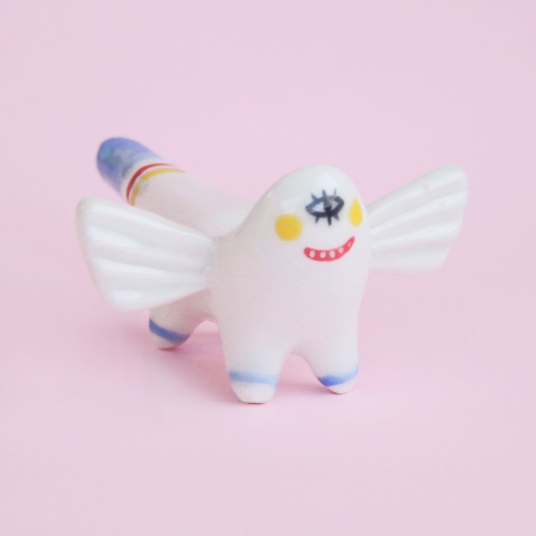 Gryfon Smoking Pipe / SIAMESE TWIN STUDIO / Whimsical Cute Ceramic Gift ...