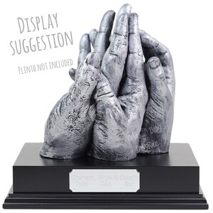 DIY Family Hand Casting Kit Gift Create a 3D Keepsake Holding Hands ...