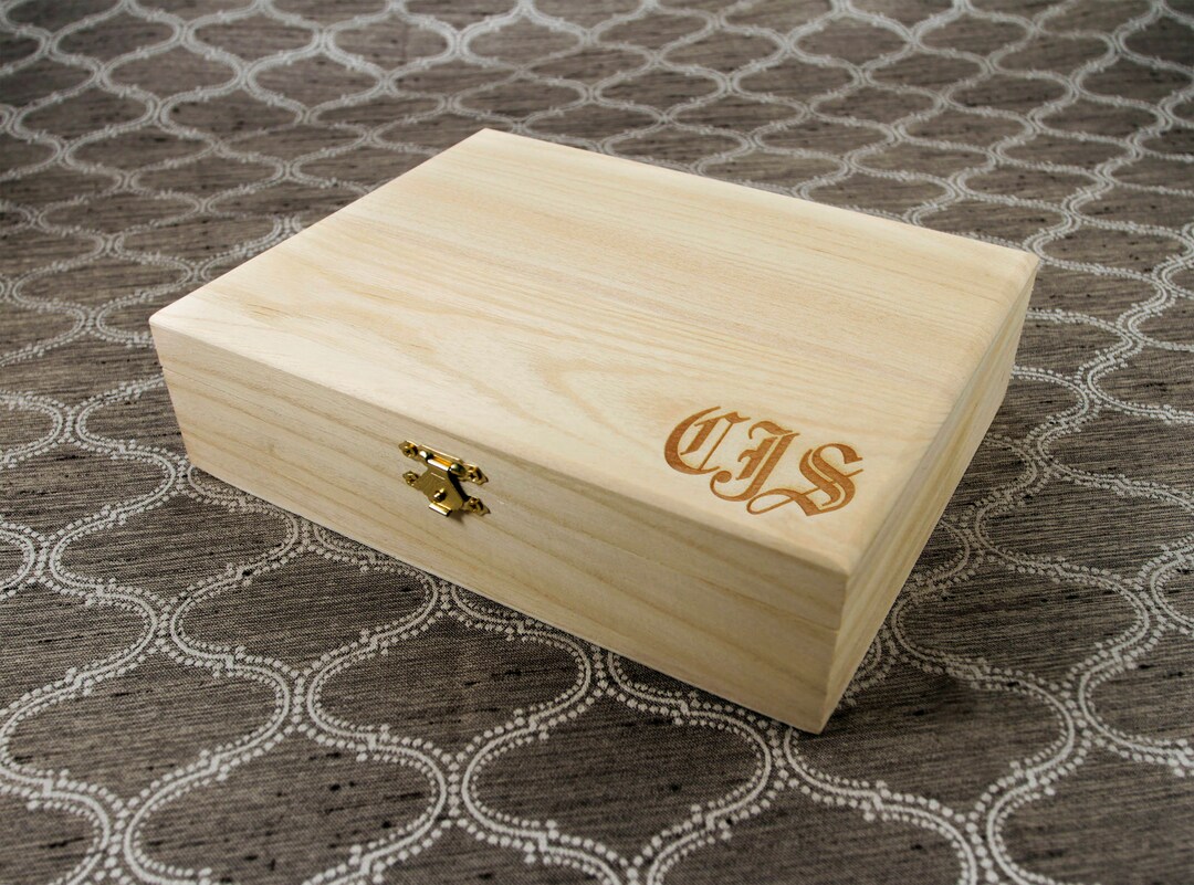 Custom Engraved Cigar Box - Etsy