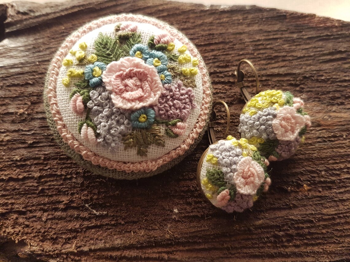 Rococo Style Brooch, Embroidered Brooch, Handmade Brooch, Vintage Style ...