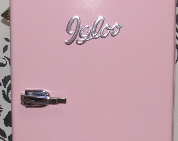 Pink Retro Igloo Mini Fridge With Freezer 3.2 Cubic Feet Pink Retro ...