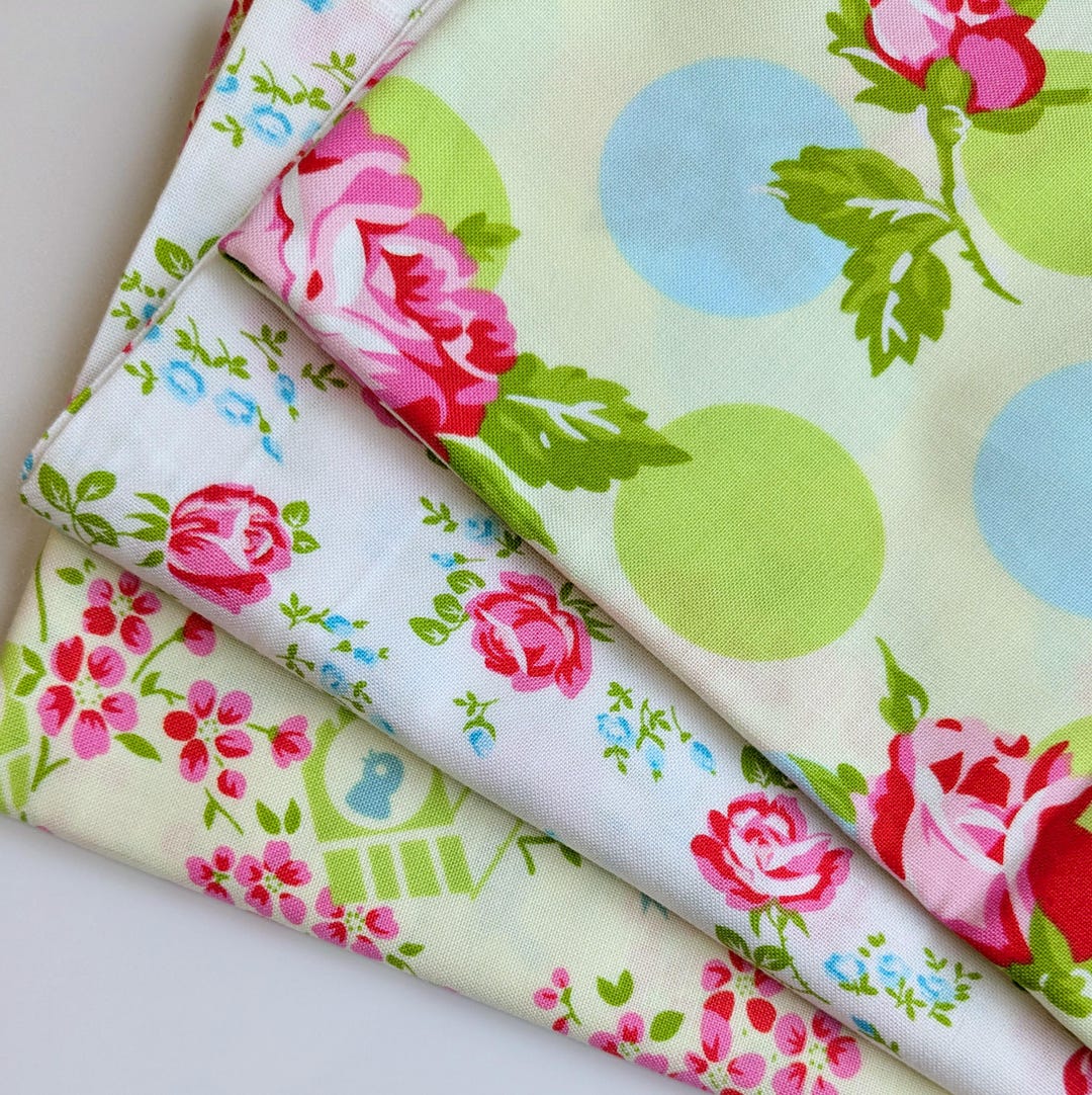 Sugar Hill Tanya Whelan Fabric: Retro Roses Cotton FQ Bundle - Etsy