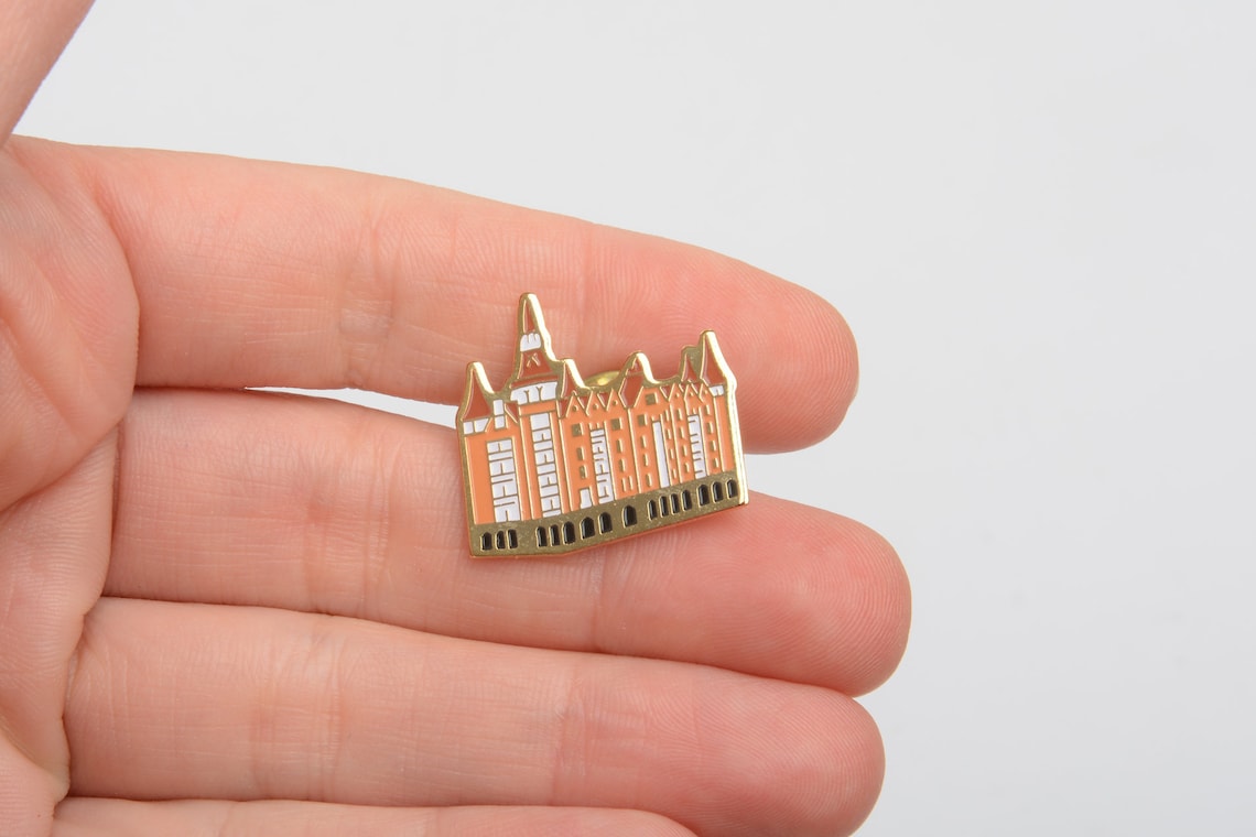 Vintage Barcelona souvenir pin badge vintage pin art nouveau | Etsy