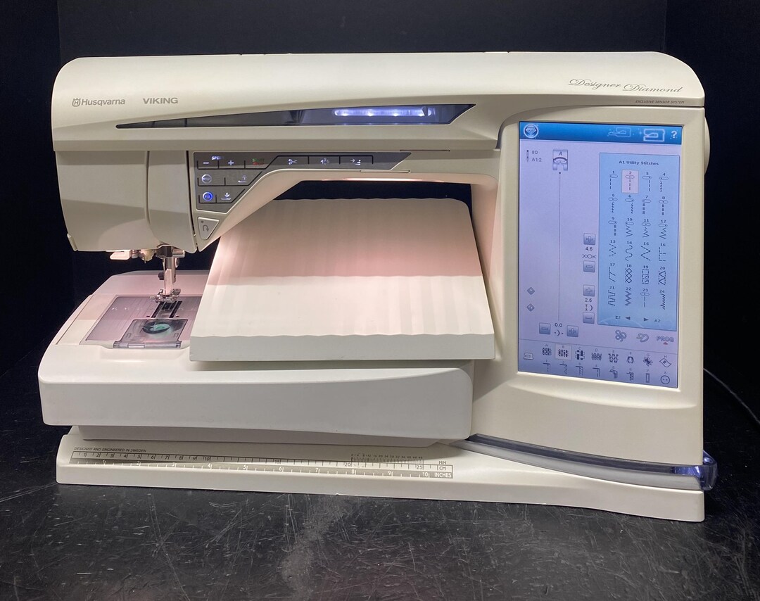 Husqvarnaviking Designer Diamond Sewing/embroidery Machine Pre-owned ...
