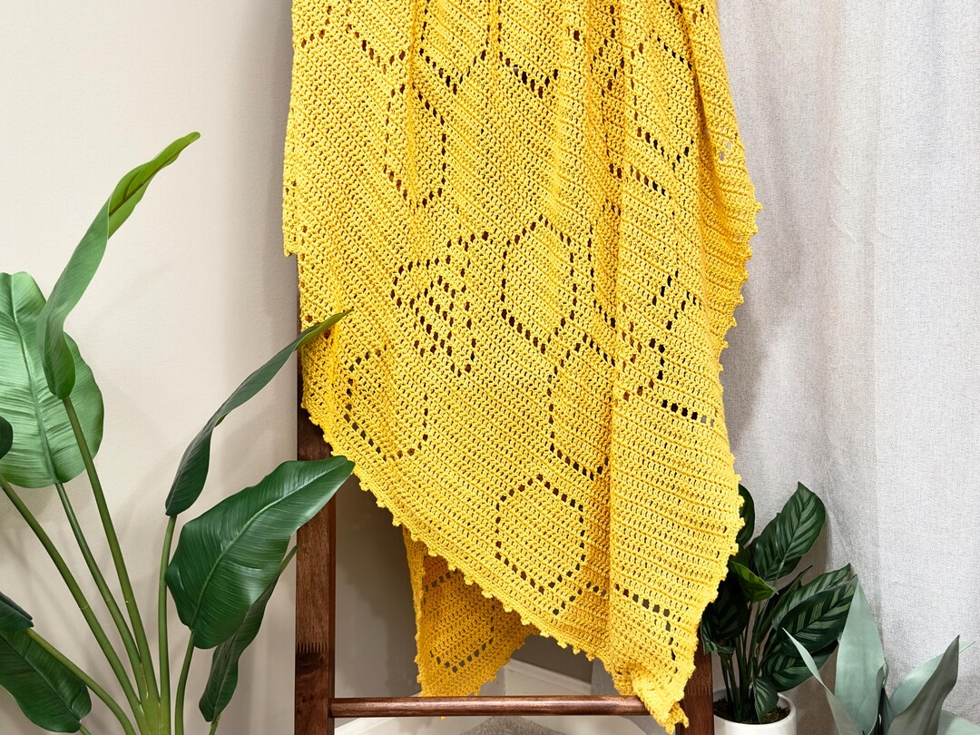 Filet Crochet Blanket Pattern | Bee Blanket Crochet Pattern | Filet ...