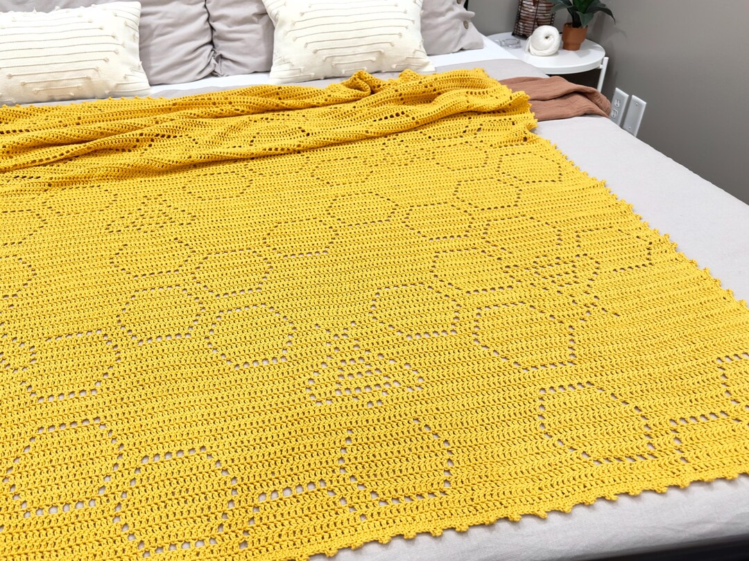 Filet Crochet Blanket Pattern | Bee Blanket Crochet Pattern | Filet ...