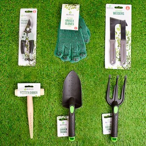 Personalized No.1 Gardener's Tool Set in Hamper, Trowel, Fork, Pruning ...