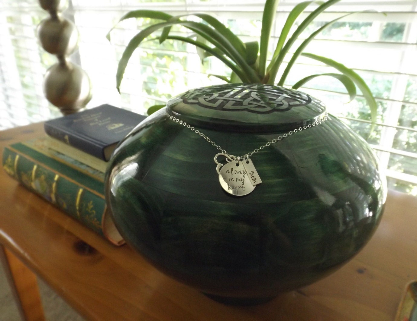 Green Irish Urn / Celtic Urn / Gaelic Cremation Urn for Ashes for Pets ...