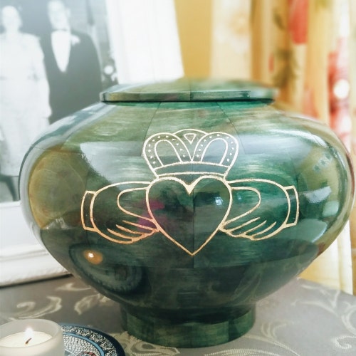 Green Irish Urn / Celtic Urn / Gaelic Cremation Urn for Ashes - Etsy