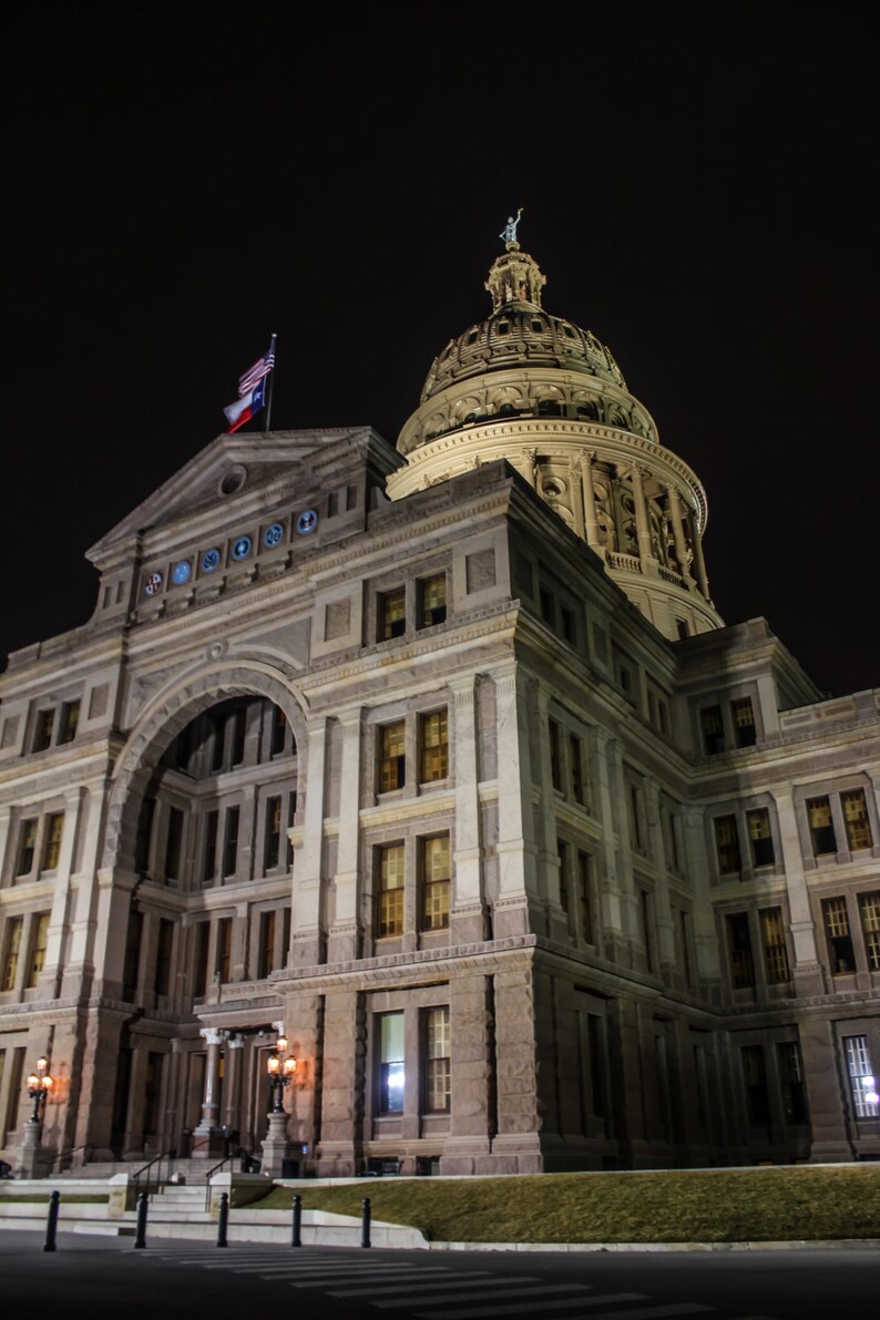 Austin Texas State Capitol Building Perspective | Etsy