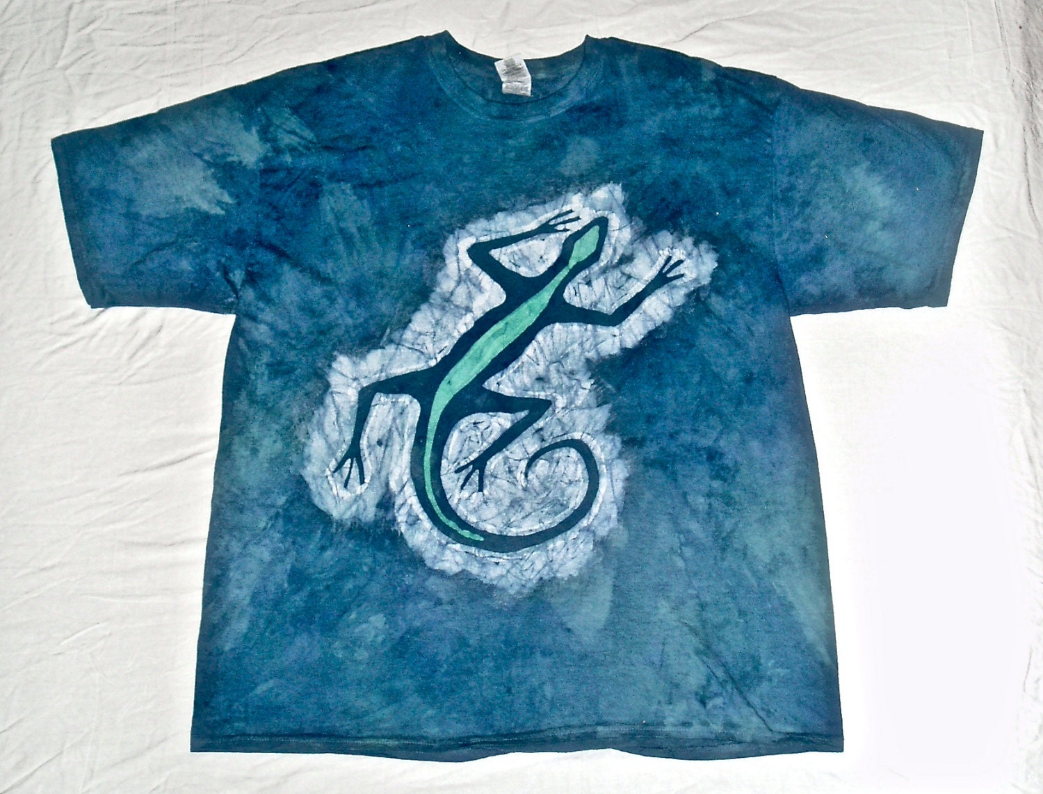 Batik Lizard T-shirt - Etsy